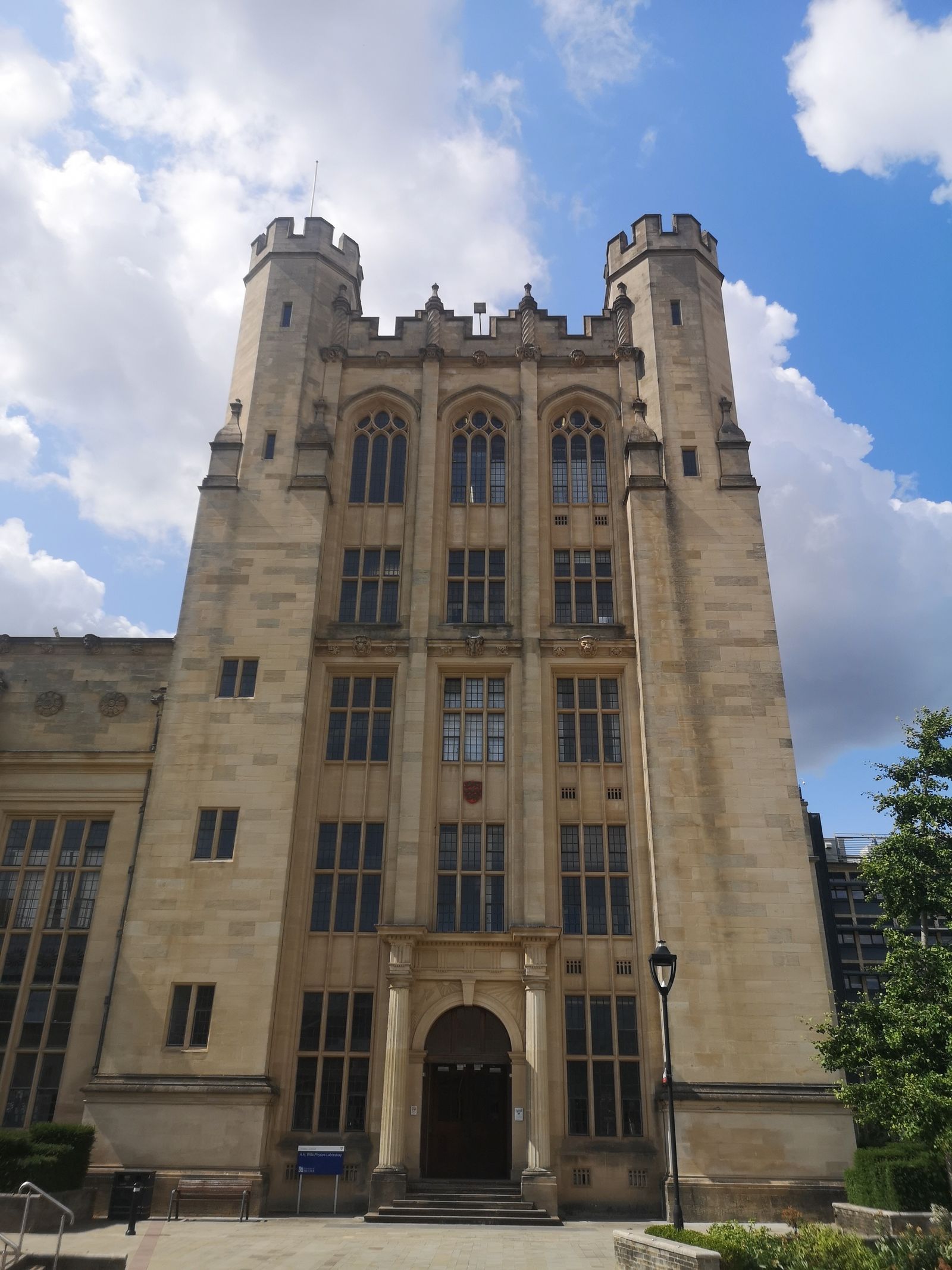 Bristol University climbs six places in prestigious QS World University ...
