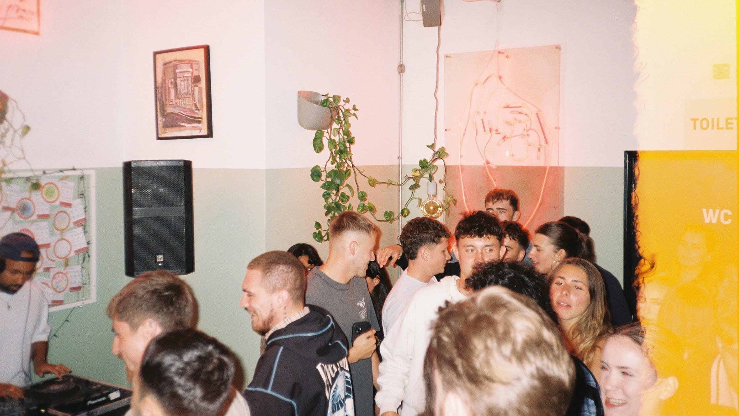 Pizzarova launches ‘The Dubplate’ June special with in-store rave